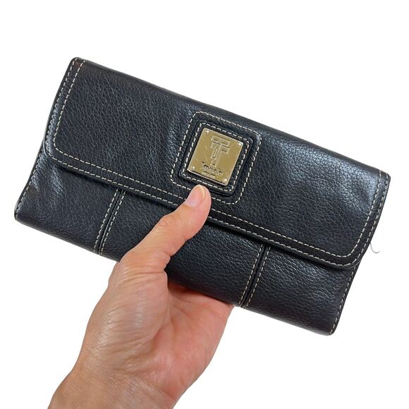 Tignanello | Bags | Tignanello Black Pebbled Leather Trifold Wallet ...